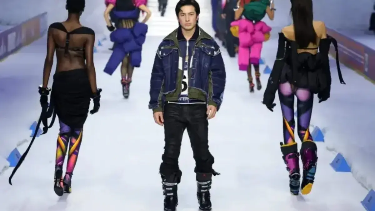 Hudson Williams Stuns on Dsquared2 Runway to AI Carly Simon Remix ...