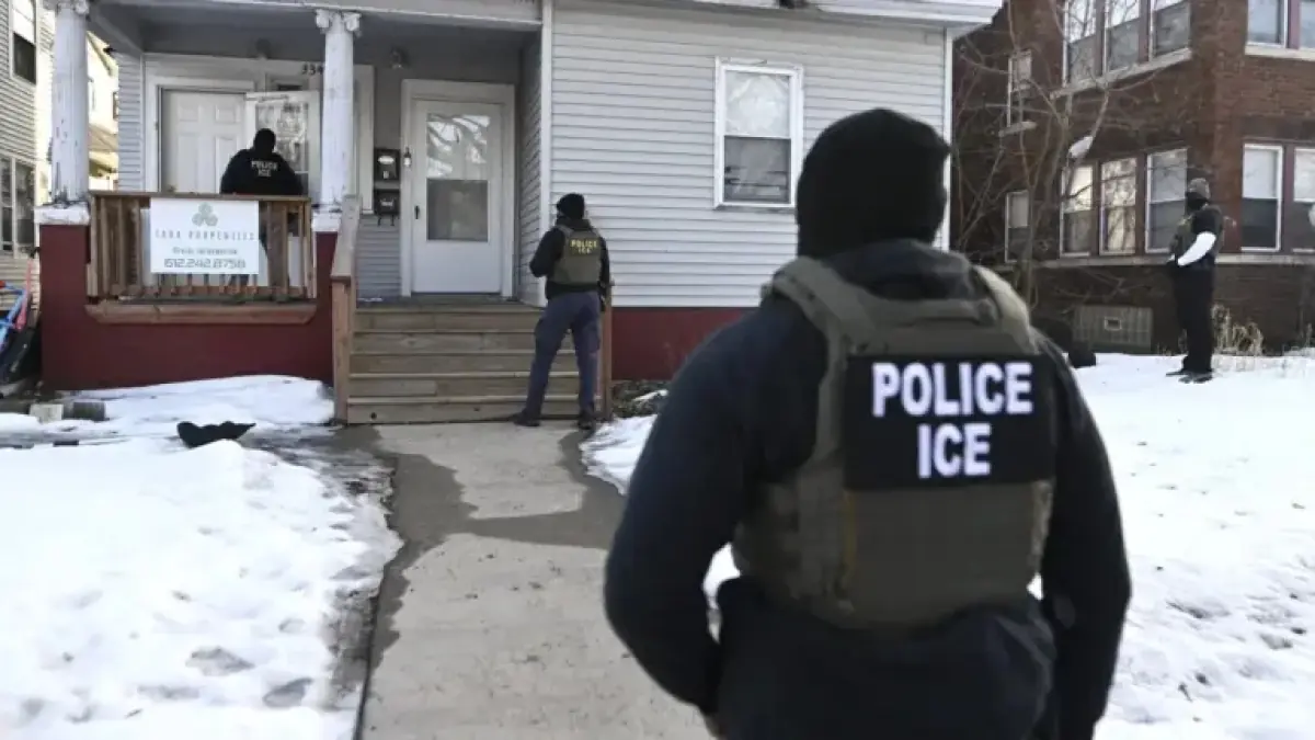 Trump Supporters Assert ICE Overstepping Boundaries - Filmogaz.com
